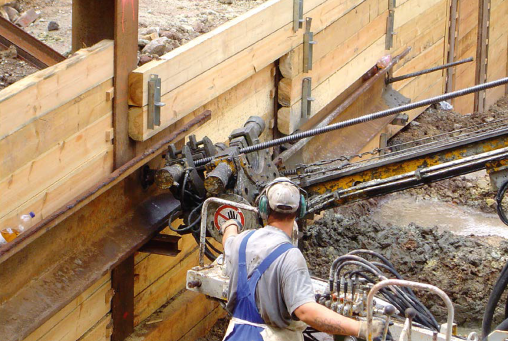 Sistema de contención mediante Muro Berlinés - Entibados Ischebeck